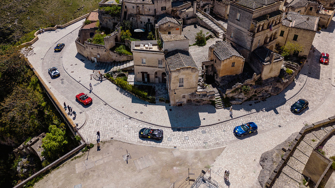 Ferrari Tour: an enchanting route through the wonders of Apulia
