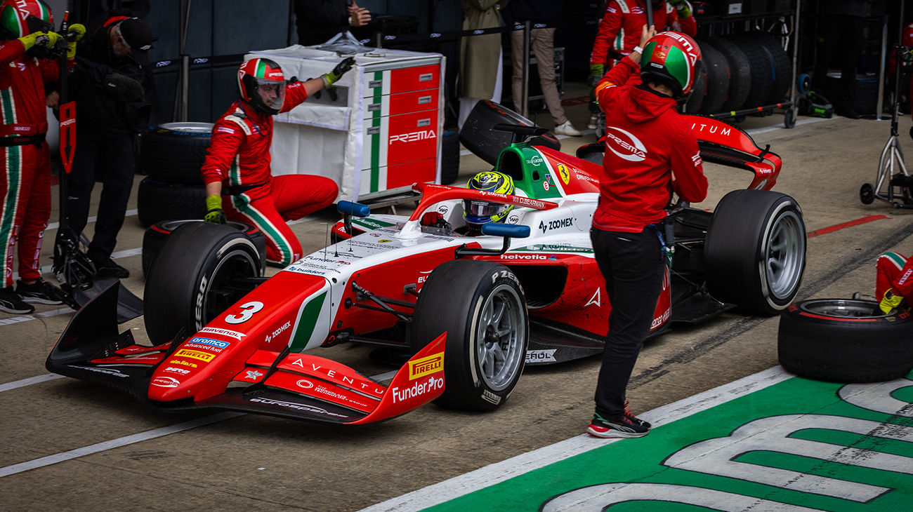 Formula 2: Bearman in the points at Silverstone