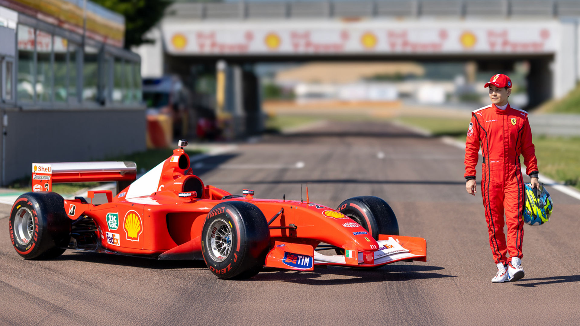 Jimmy Lin drives Ferrari F2001 with F1 Clienti